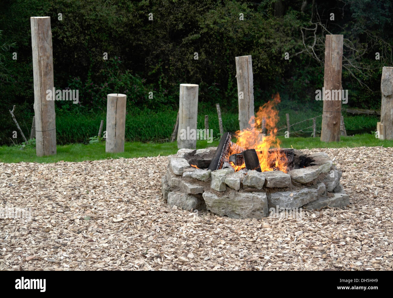 Fire stone circle hi-res stock photography and images - Alamy