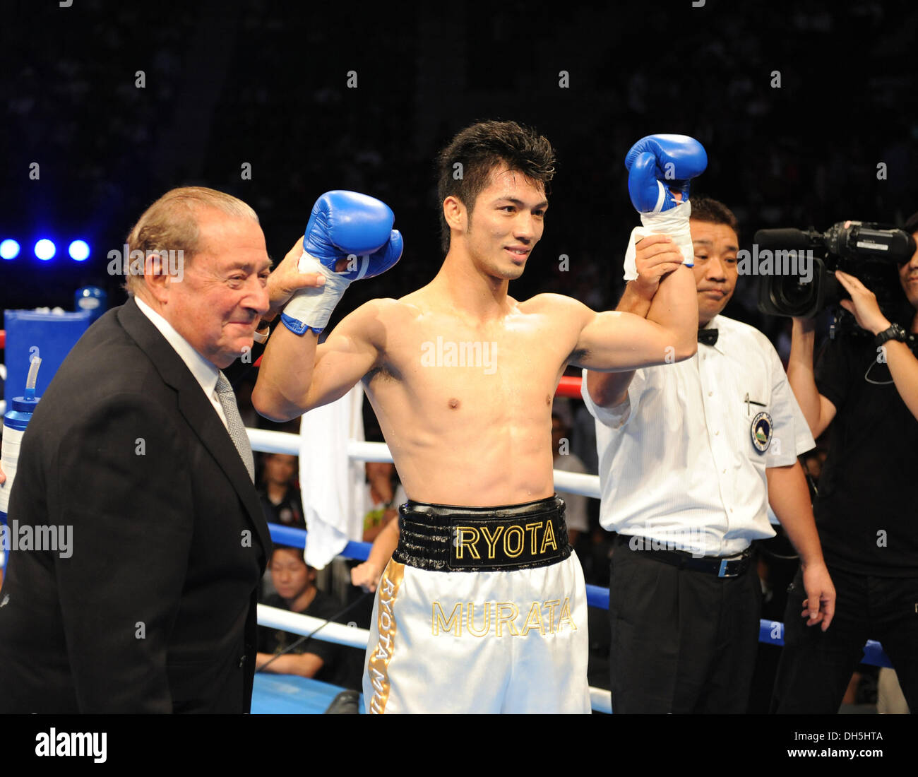 Tokyo, Japan. 25th Aug, 2013. (L-R) Bob Arum, Ryota Murata (JPN), Yuji ...