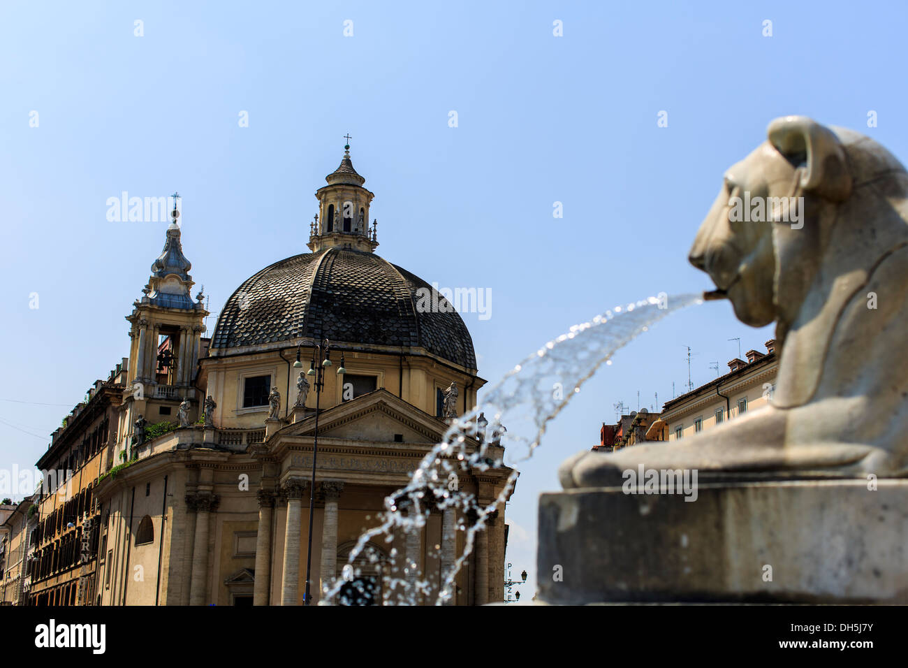 Rome italy statue lion hi-res stock photography and images - Alamy