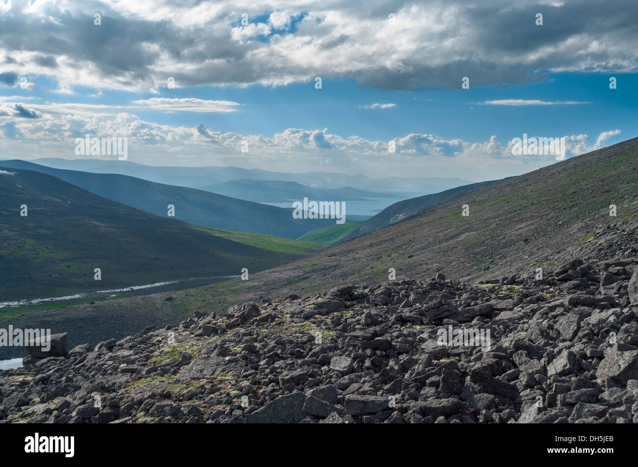 Khibiny scenic mountain landscape in north of Kola peninsula, Russia ...