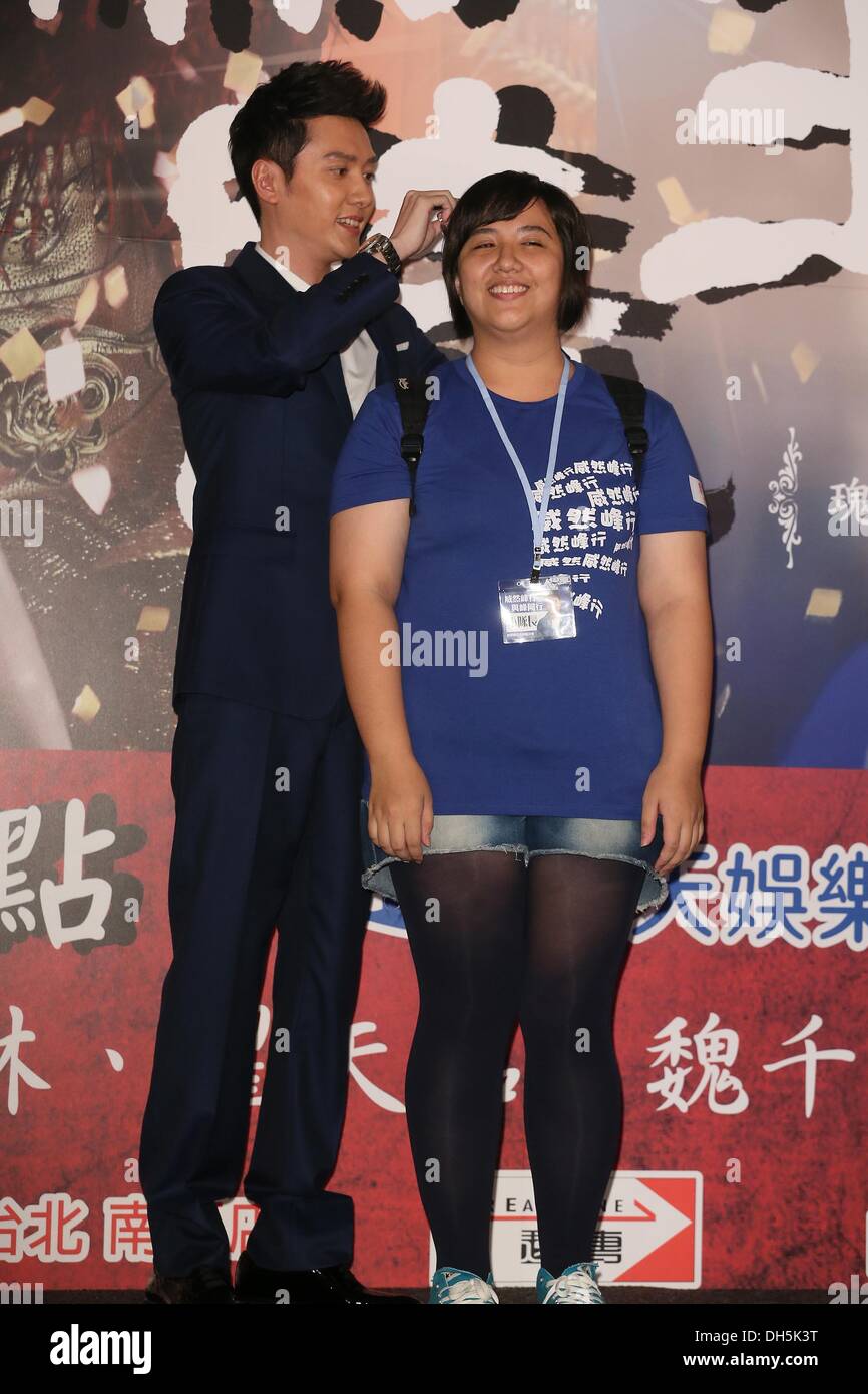 Taipei, China. 30th Oct, 2013. Actor Feng Shaofeng meets fans in Taipei ...