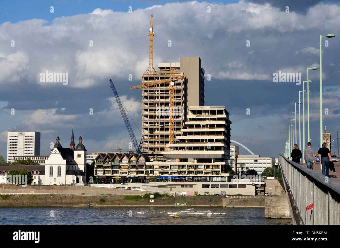 Lufthansa high-rise building, headquarters of the German airline until ...