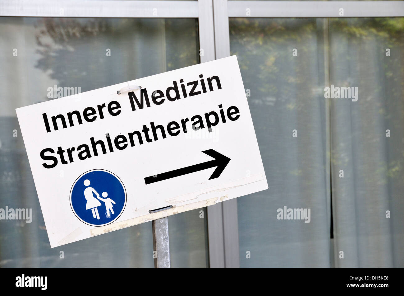 Radiation therapy hi-res stock photography and images - Alamy