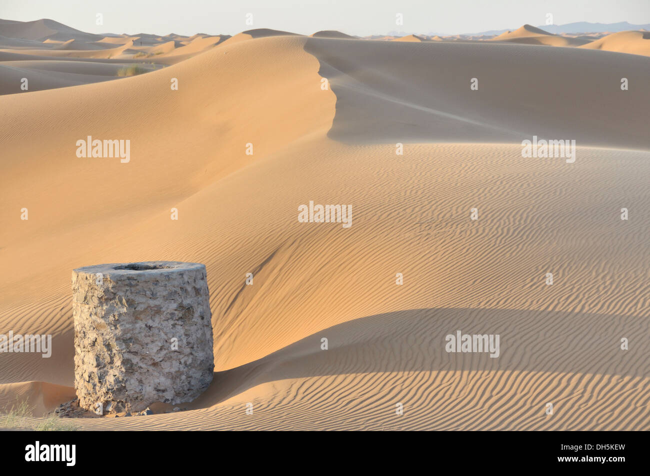 Sahara desert irrigation system hi-res stock photography and images - Alamy