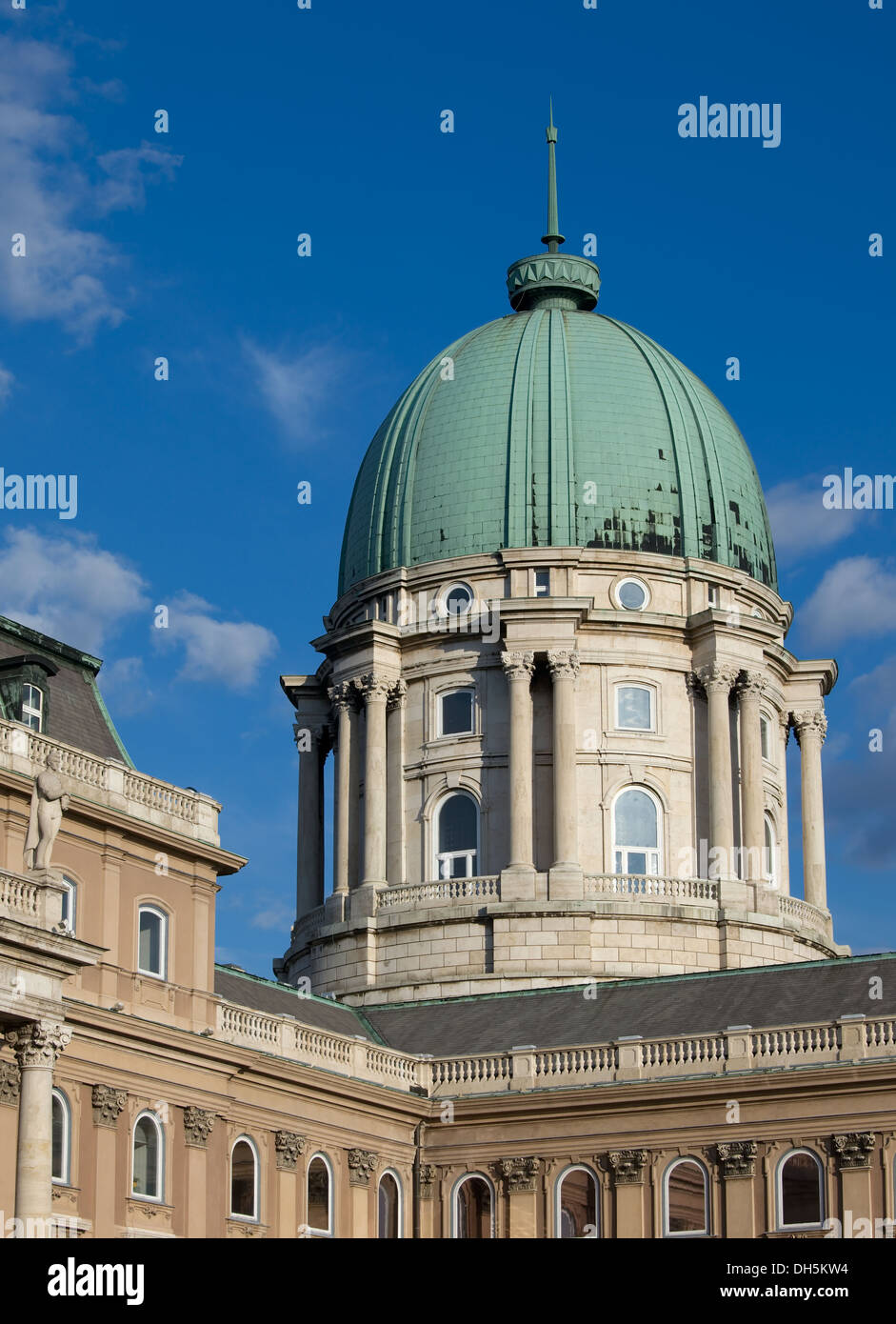 Budapest building hi-res stock photography and images - Alamy