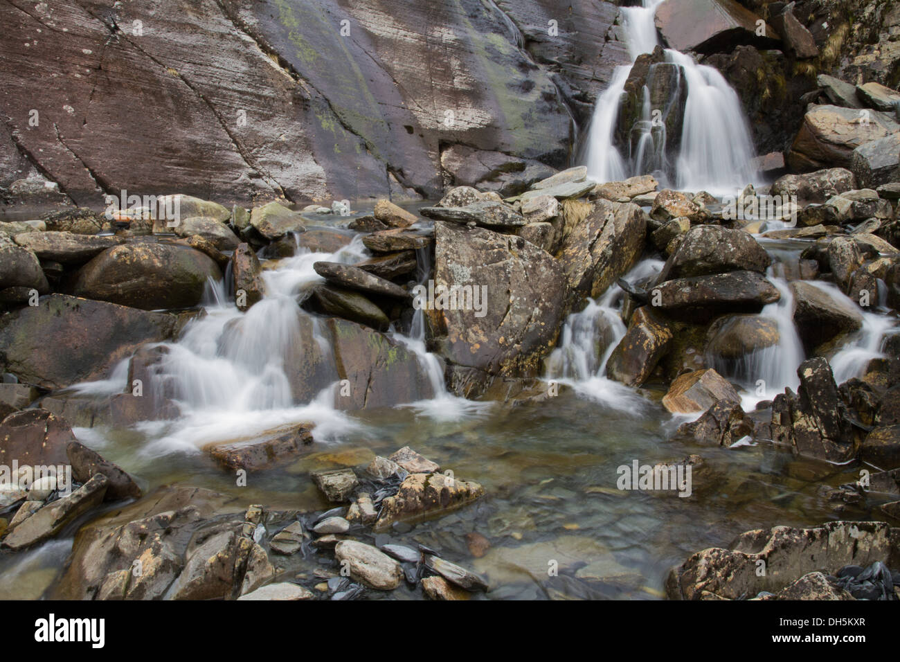 Hanging valley waterfall hi-res stock photography and images - Alamy
