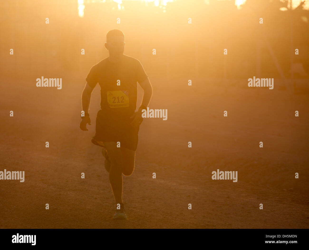 Marine corps running team hi-res stock photography and images - Alamy