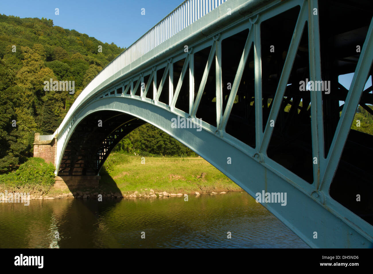 Cast iron wye bridge hi-res stock photography and images - Alamy