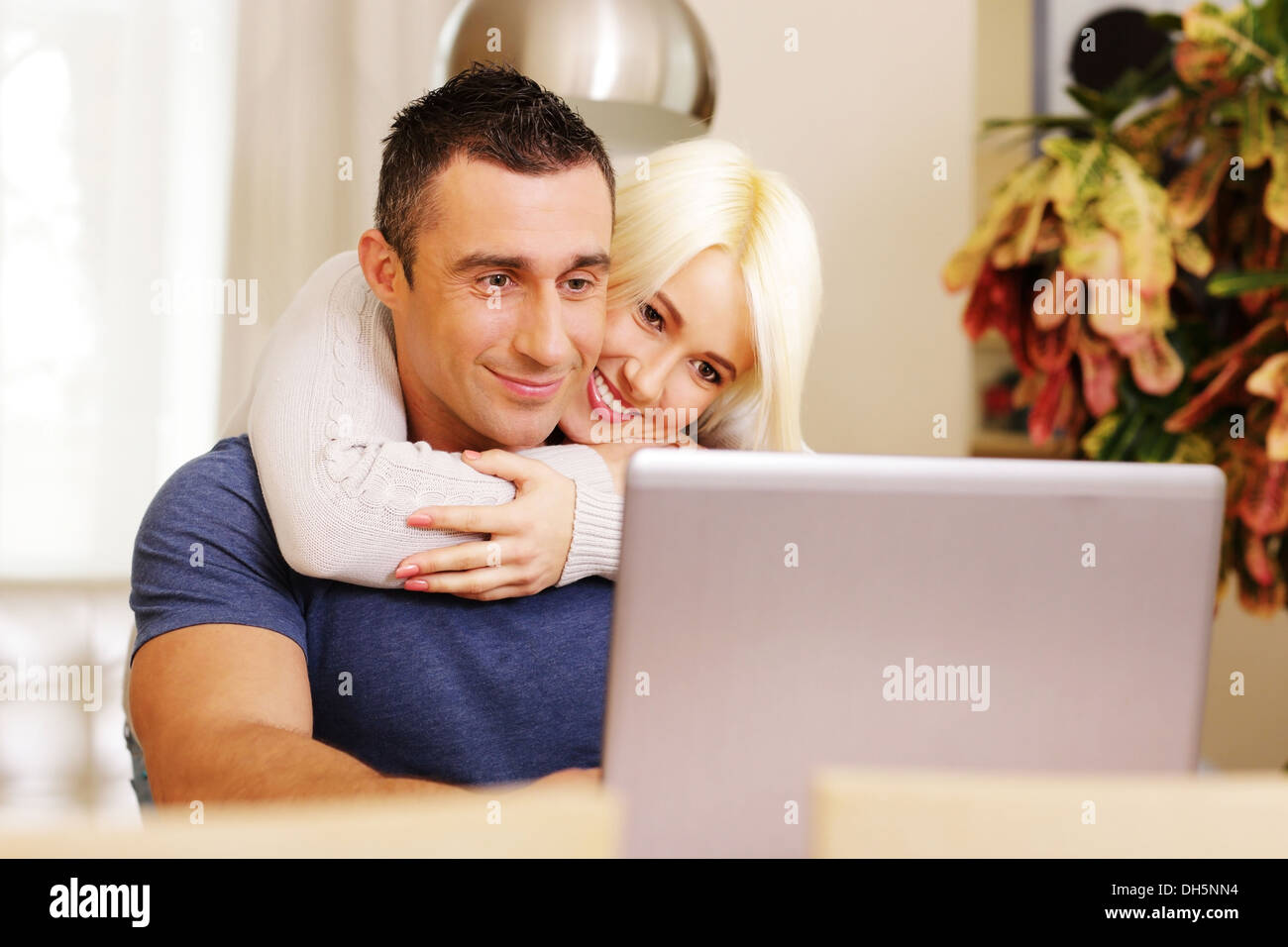Beautiful couple joy computer hi-res stock photography and images - Alamy