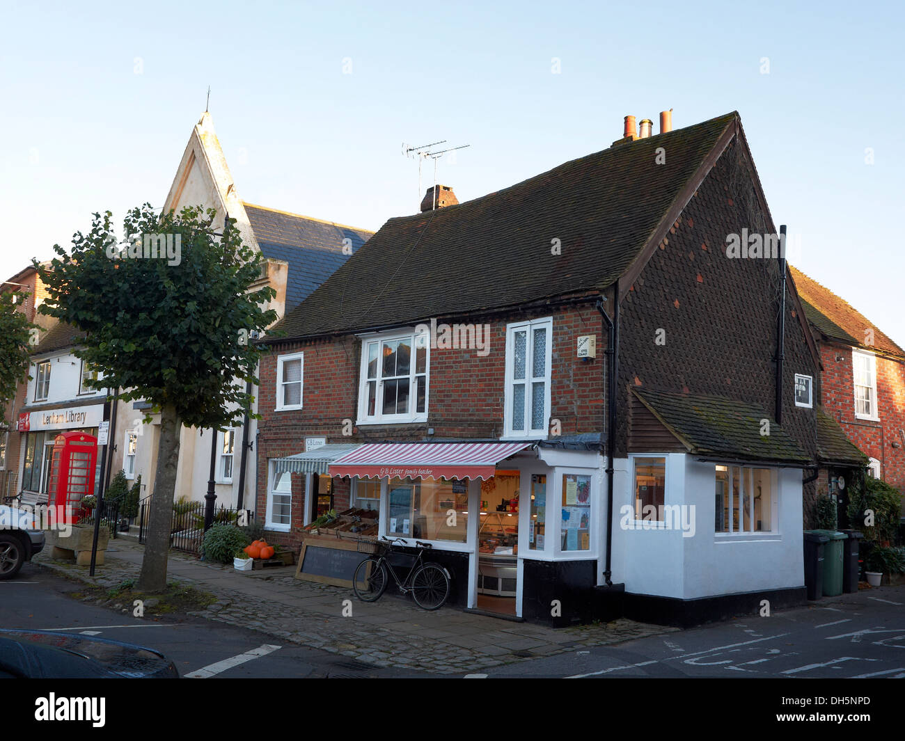 Lenham village kent england hi-res stock photography and images - Alamy