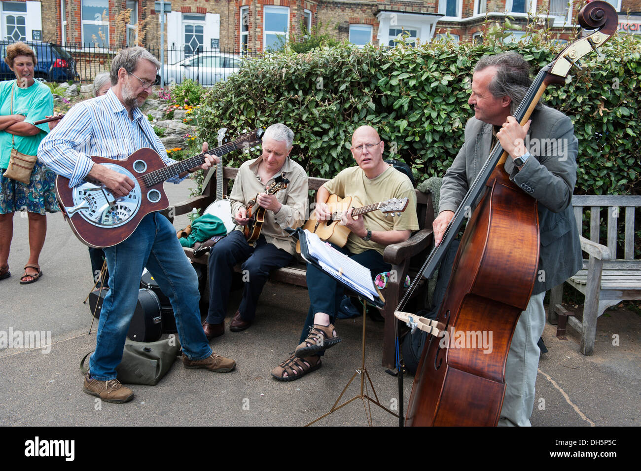 Folk music festival bass hi-res stock photography and images - Alamy