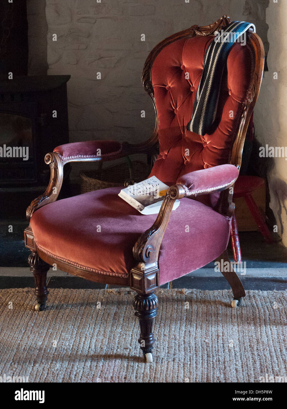 Arm chair hi-res stock photography and images - Alamy