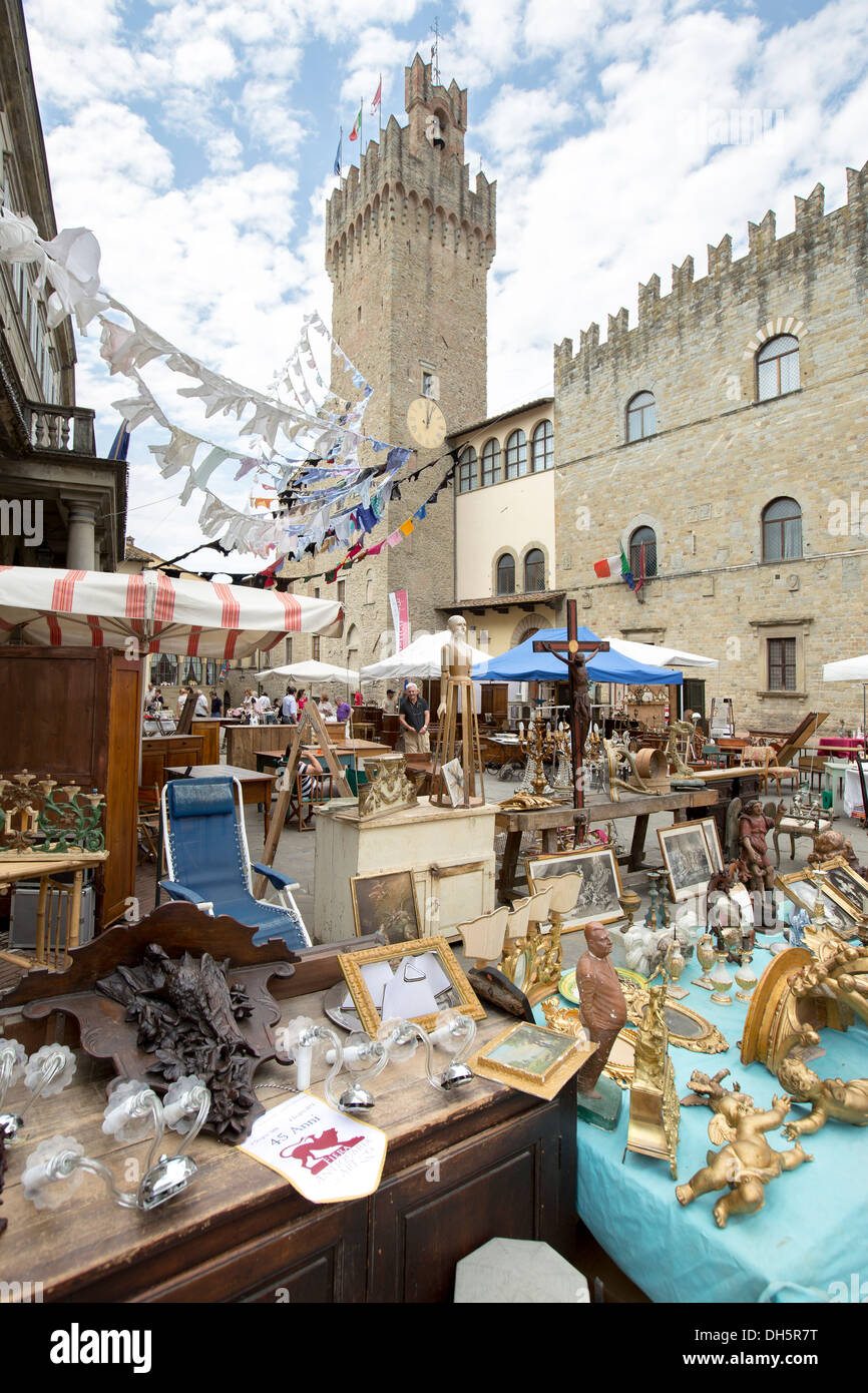 Arezzo antiques tuscany hi-res stock photography and images - Alamy