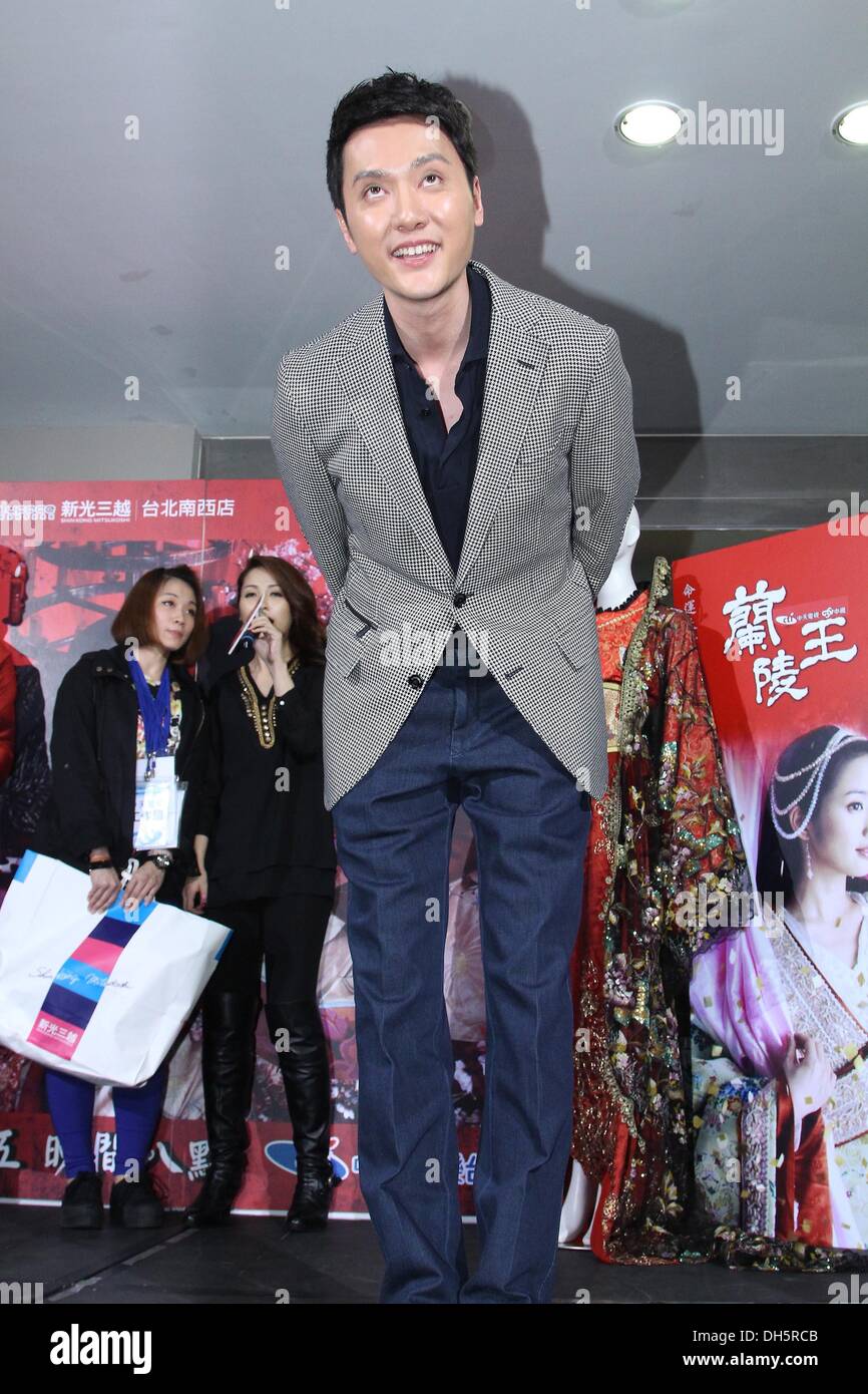Taipei, China. 31st Oct, 2013. Actor Feng Shaofeng shows the costume he ...