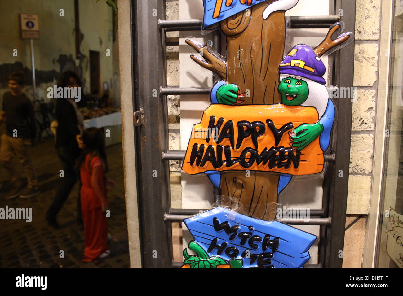 Rome, Italy. 31st Oct, 2013.Halloween night on the streets of ...