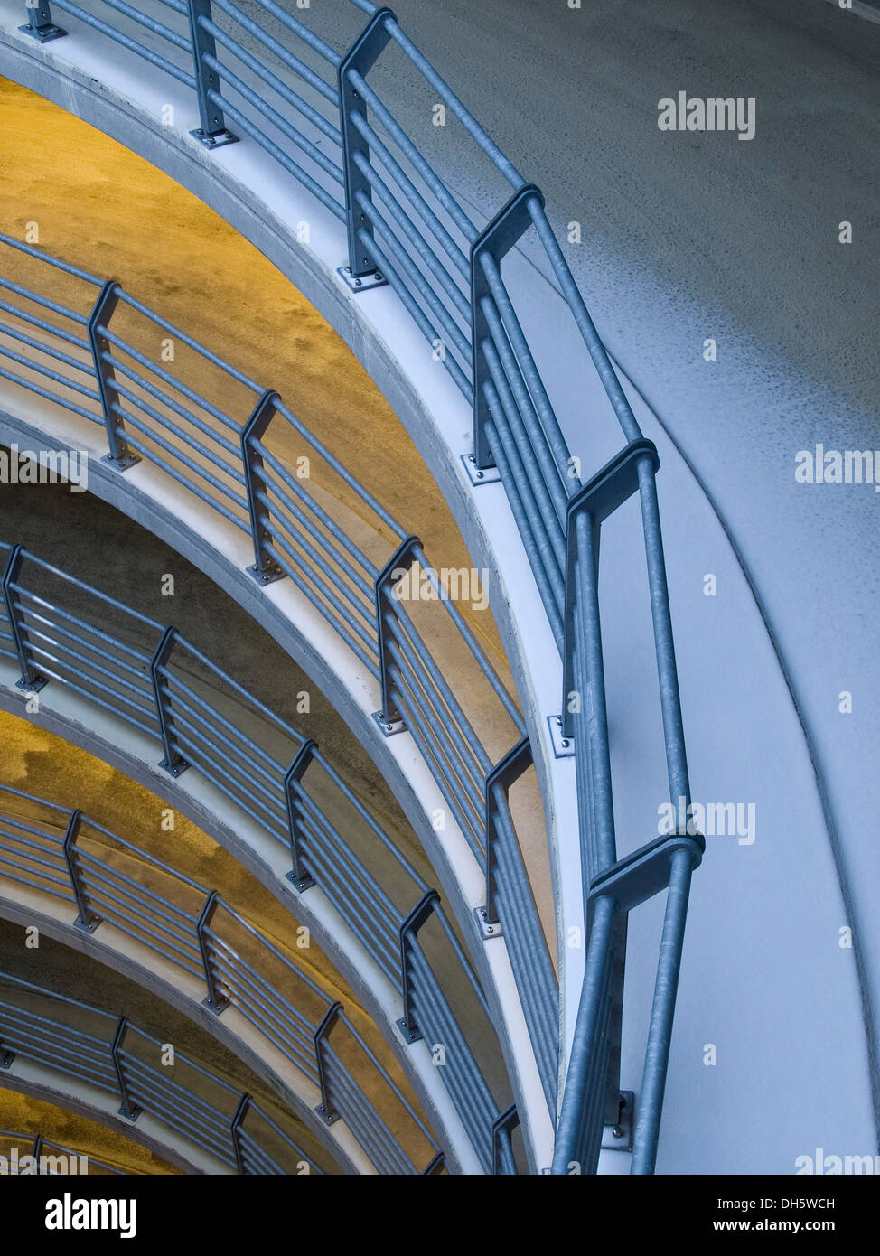 Parapet block hi-res stock photography and images - Alamy