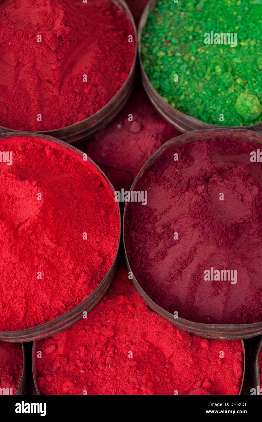 Maroon powder hi-res stock photography and images - Alamy