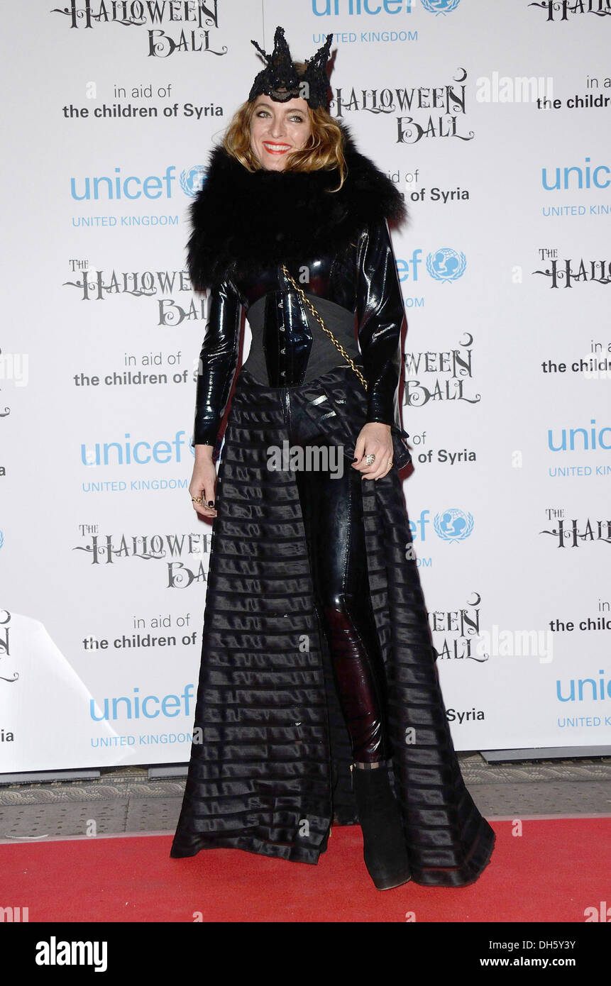 Alice temperley hi-res stock photography and images - Alamy