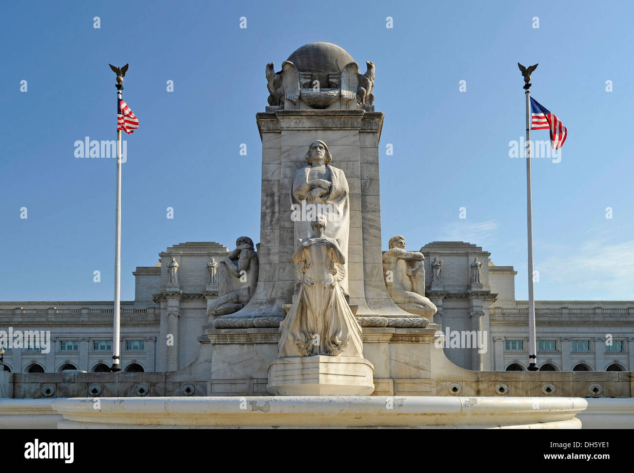 Christopher Columbus Memorial Fountain, monument, in front of Union ...
