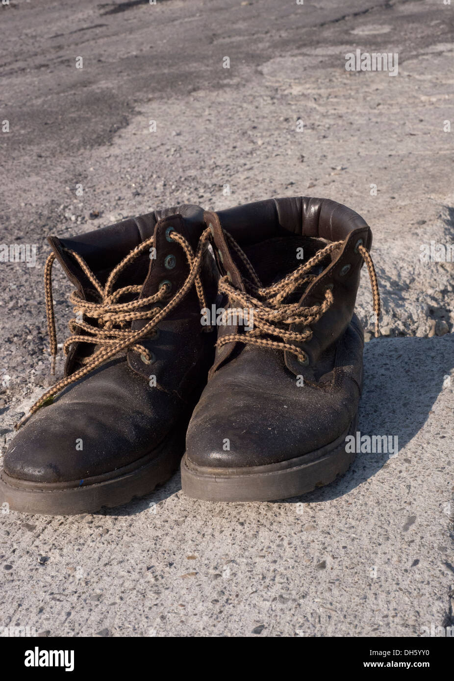 Old walking boots hi-res stock photography and images - Alamy