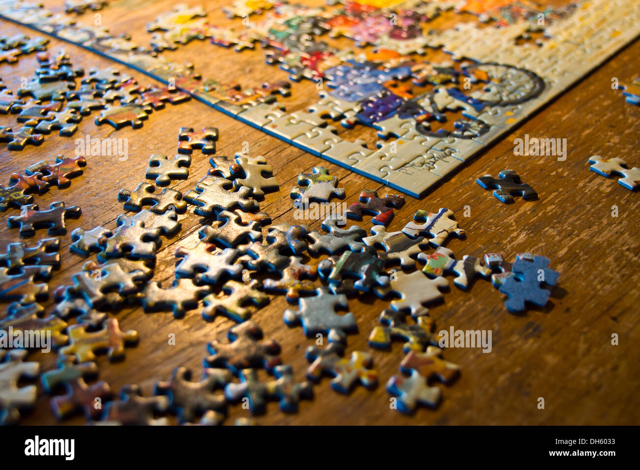 jigsaw puzzle partly-assembled Stock Photo - Alamy