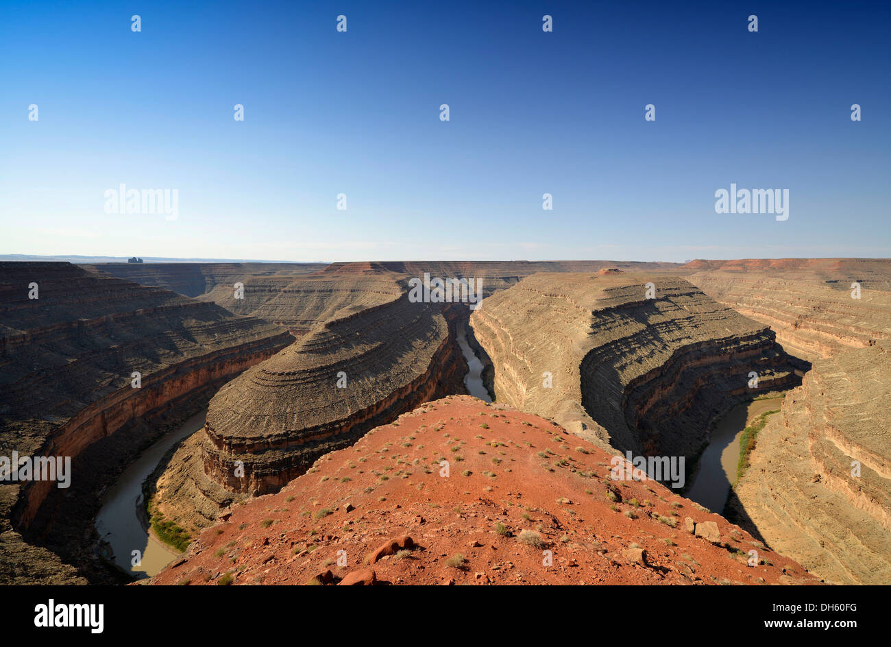 Meander bend of the San Juan River, Goosenecks State Park, San Juan ...