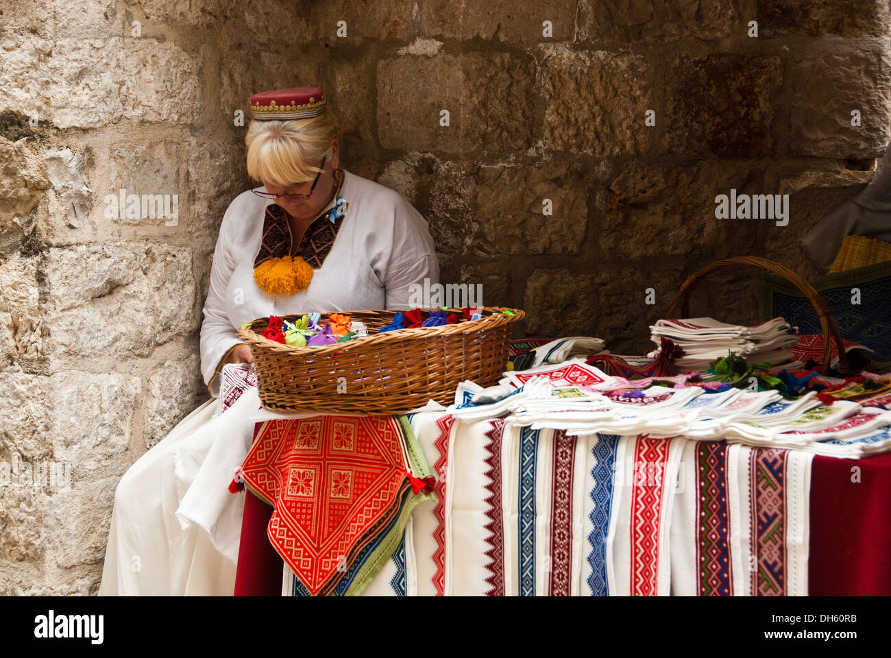 Street vendor goods hi-res stock photography and images - Alamy