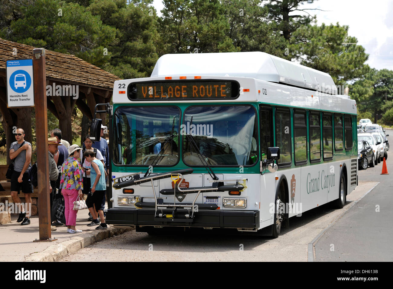 Shuttle bus for tourists, bus stop on Hermit's Road, Grand Canyon ...