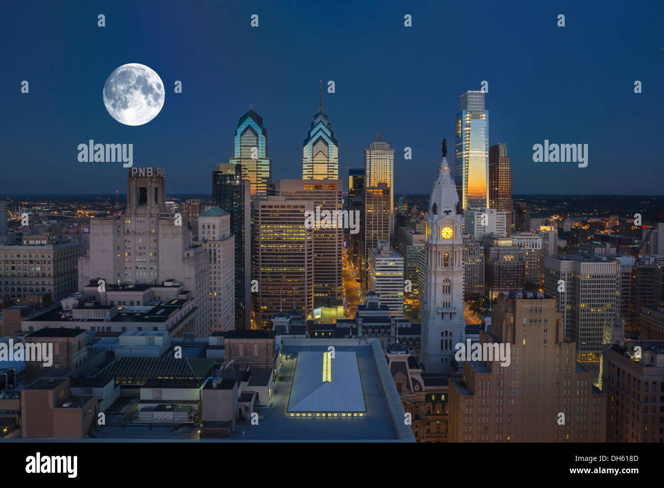 Philadelphia Skyline City Hall Stock Photos & Philadelphia Skyline City ...