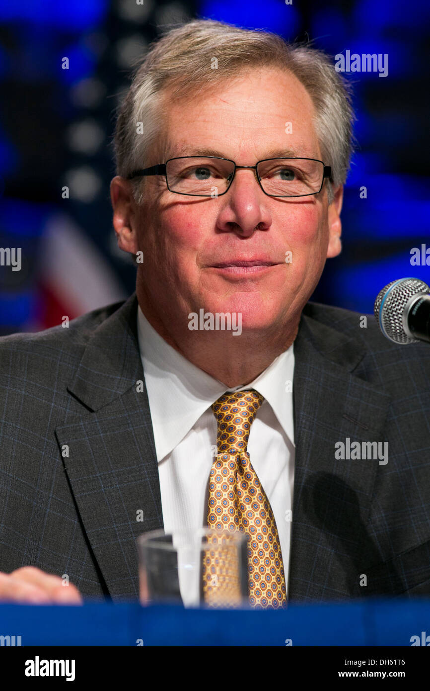 Ceo of caterpillar hi-res stock photography and images - Alamy