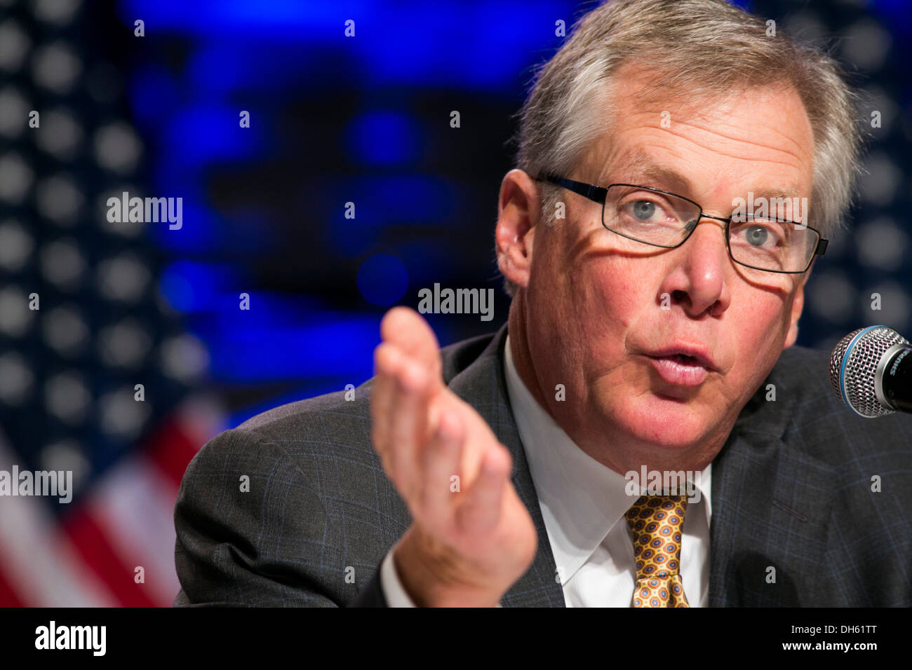 Ceo of caterpillar hi-res stock photography and images - Alamy
