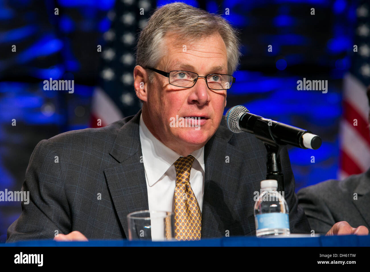Ceo of caterpillar hi-res stock photography and images - Alamy