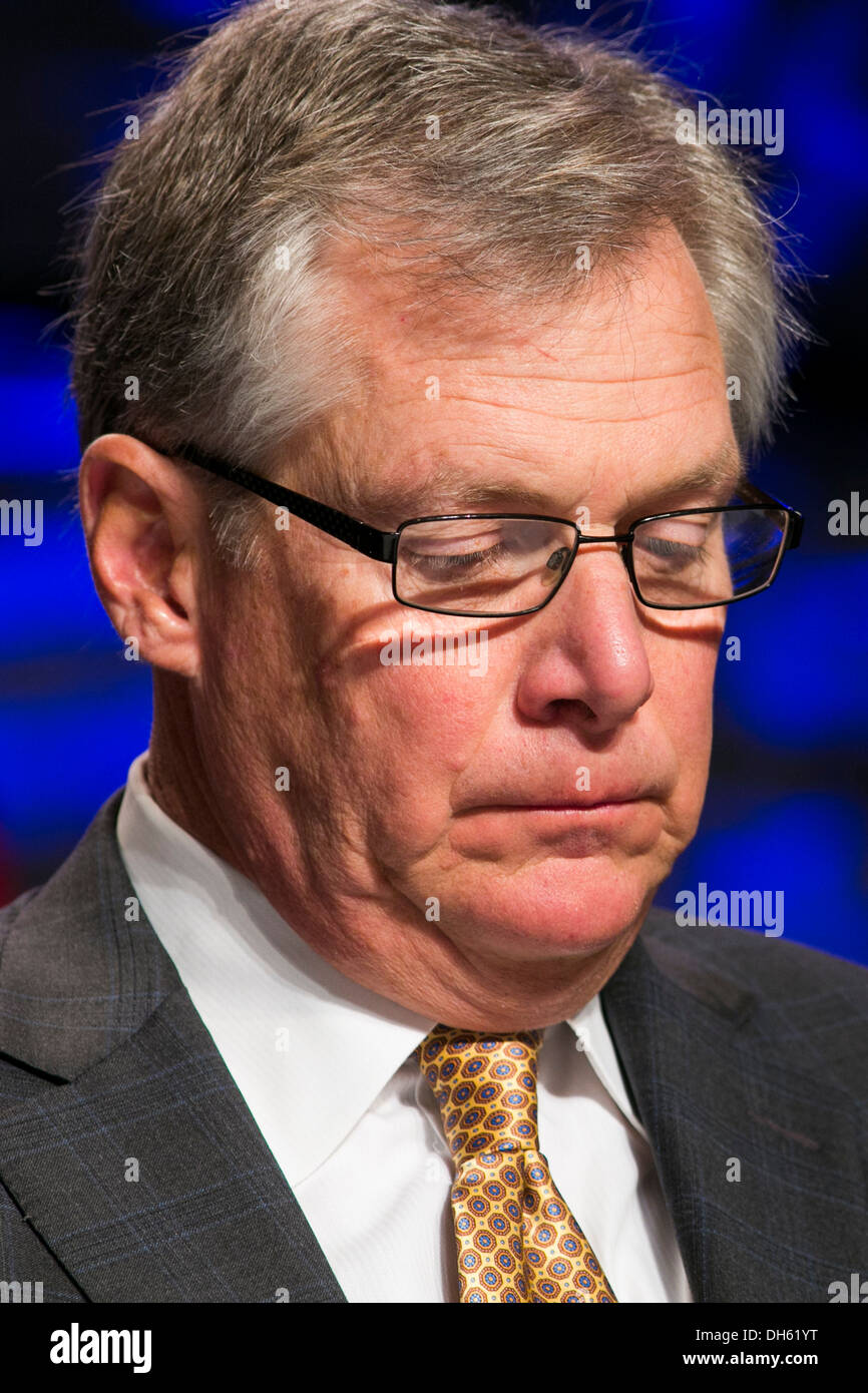 Doug Oberhelman, Chairman and CEO Of Caterpillar Stock Photo - Alamy