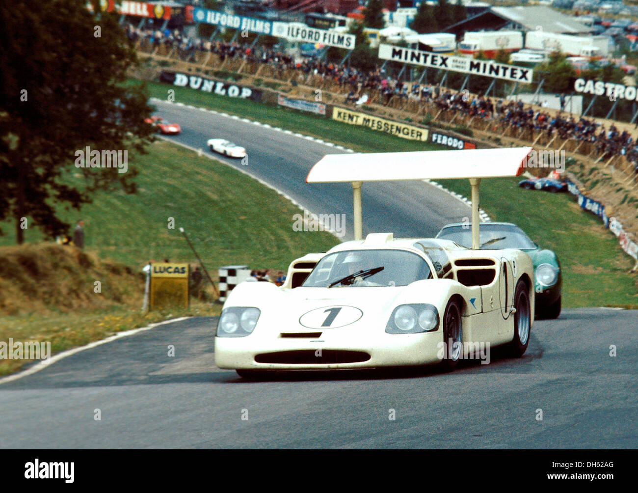 Winning car Mike Spence-Phil Hill's Chaparral 2F Chevrolet in BOAC ...