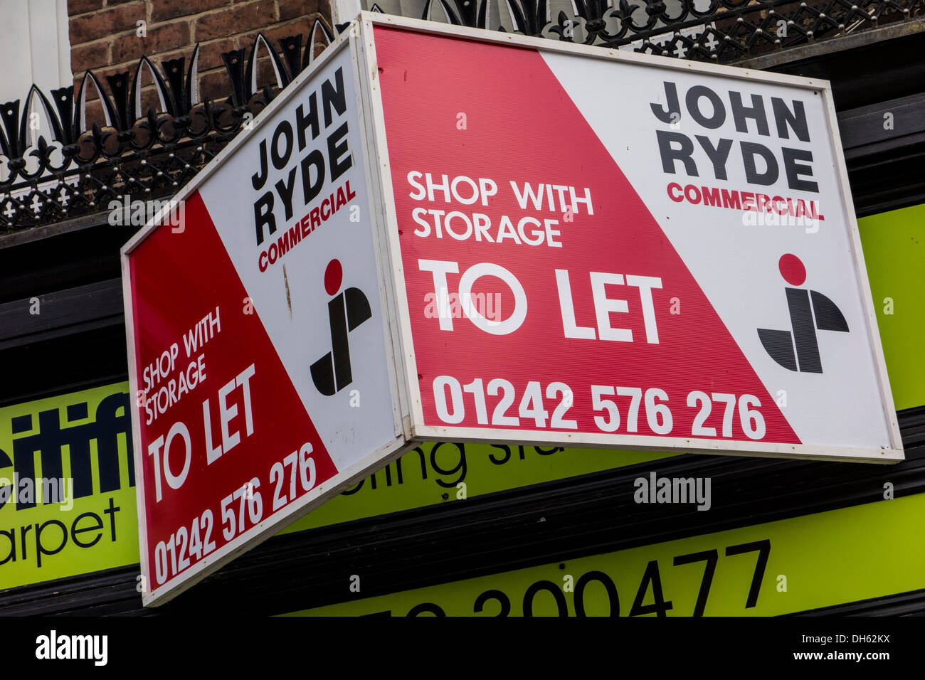 To let sign for commercial property, UK Stock Photo - Alamy