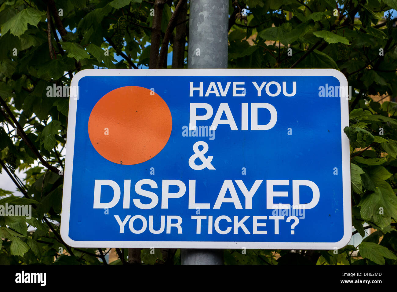 Pay and display sign board hi-res stock photography and images - Alamy