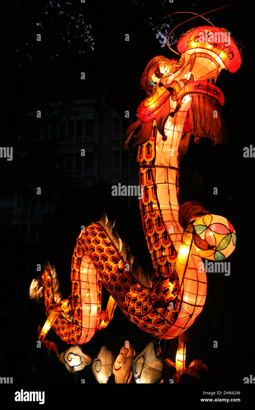 Chinese dragon lantern hi-res stock photography and images - Alamy