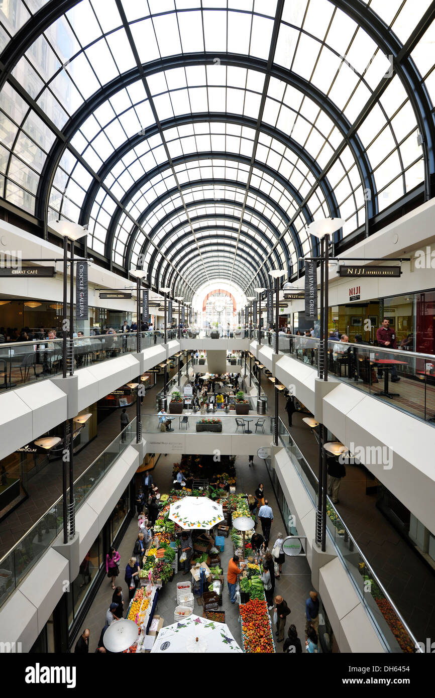 Indoor market glass roof hi-res stock photography and images - Alamy