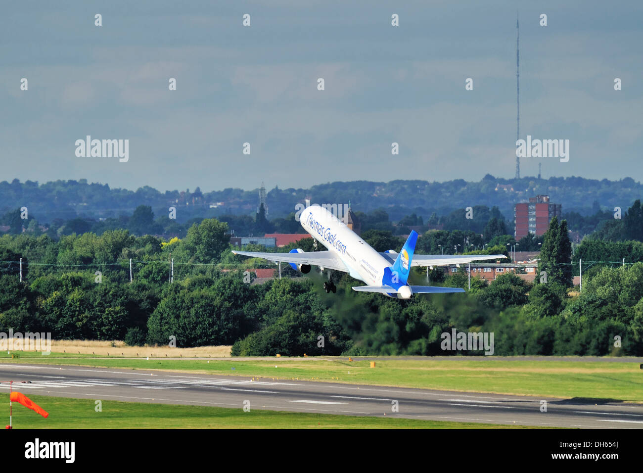 Thomas Cook Boeing 757 airplane taking off from Birmingham ...