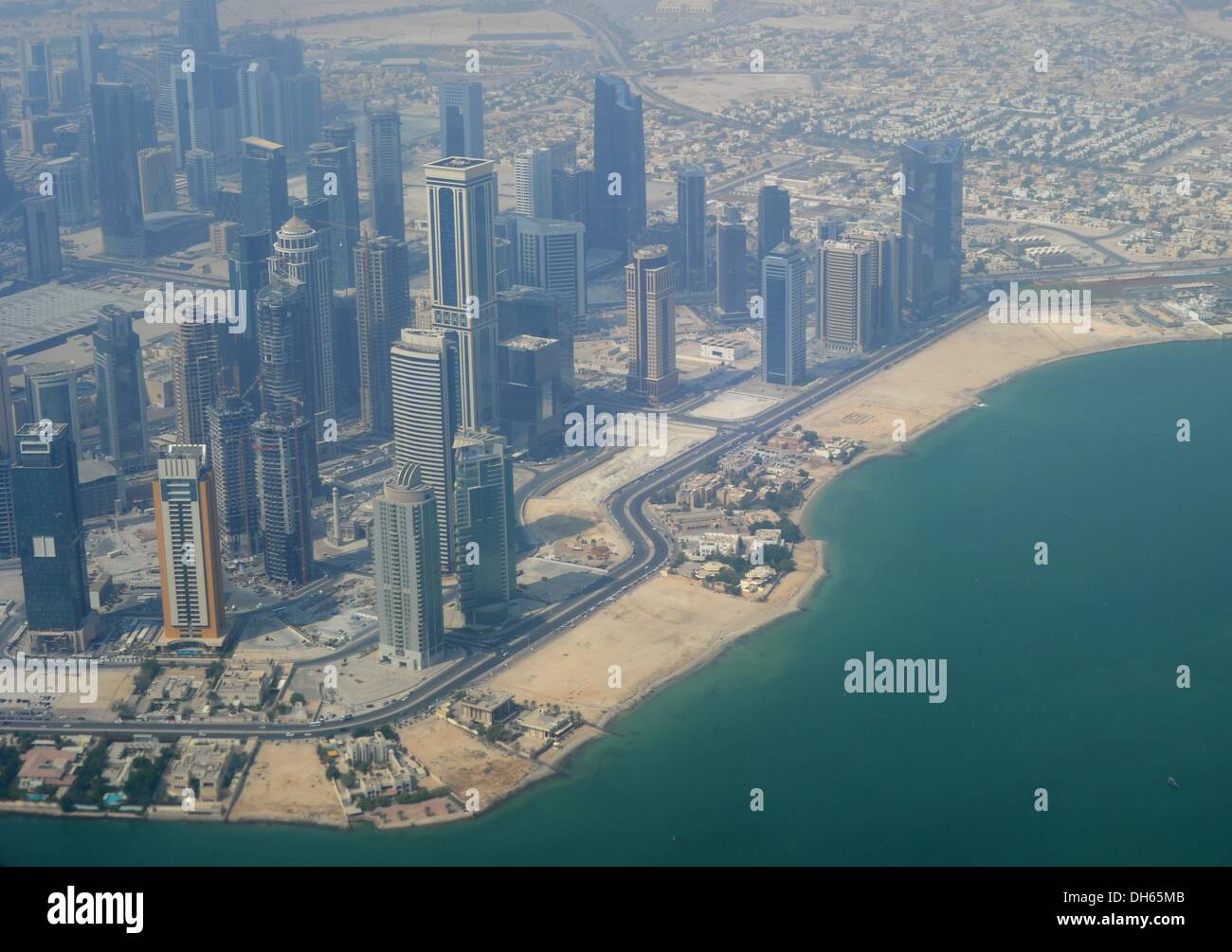 Inland sea qatar aerial hi-res stock photography and images - Alamy