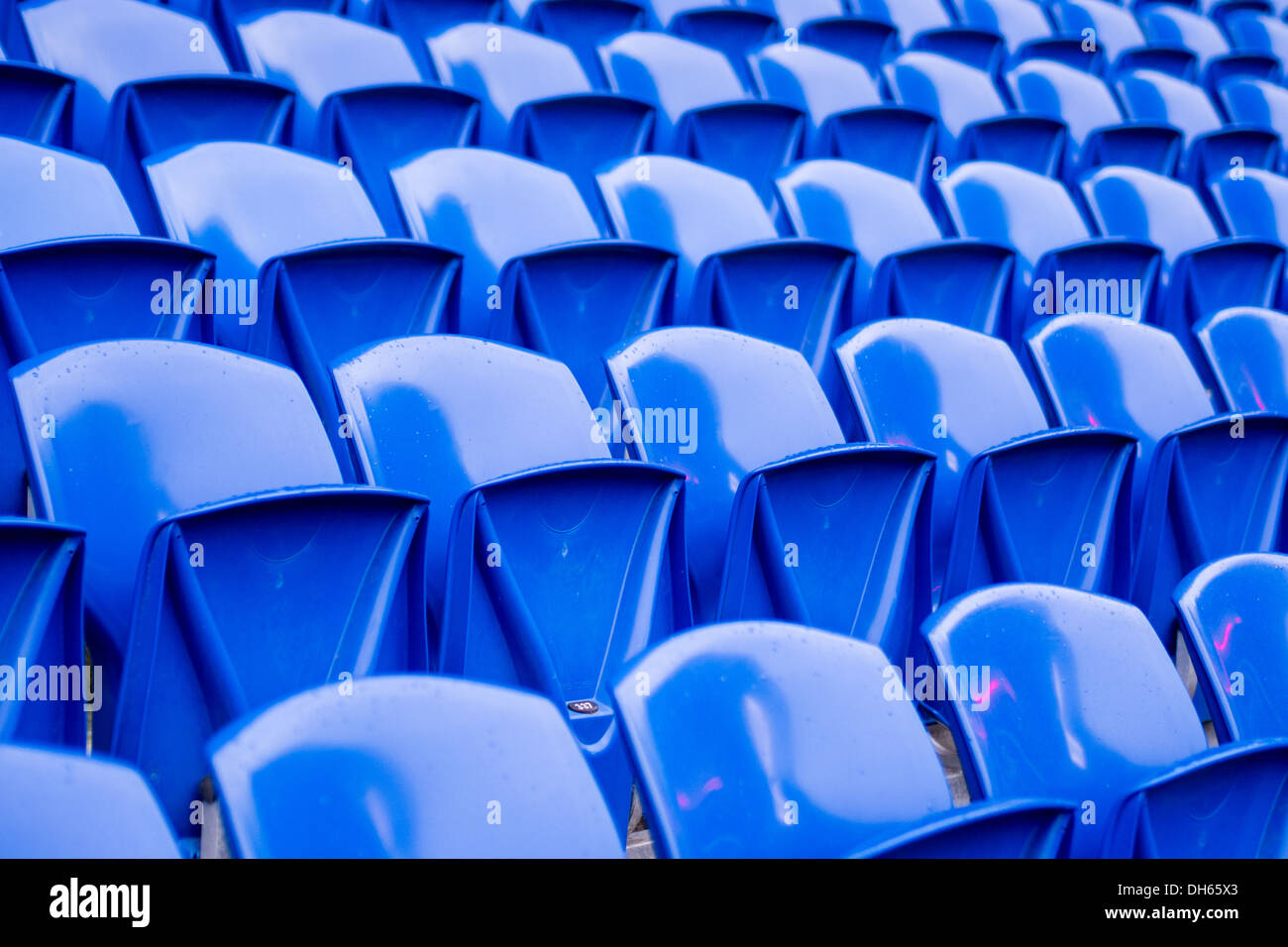 Cardiff city fans in stands hi-res stock photography and images - Alamy