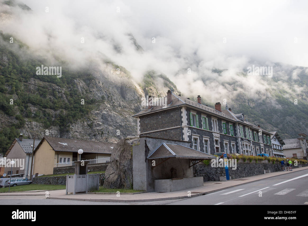 Livet et gavet hi-res stock photography and images - Alamy