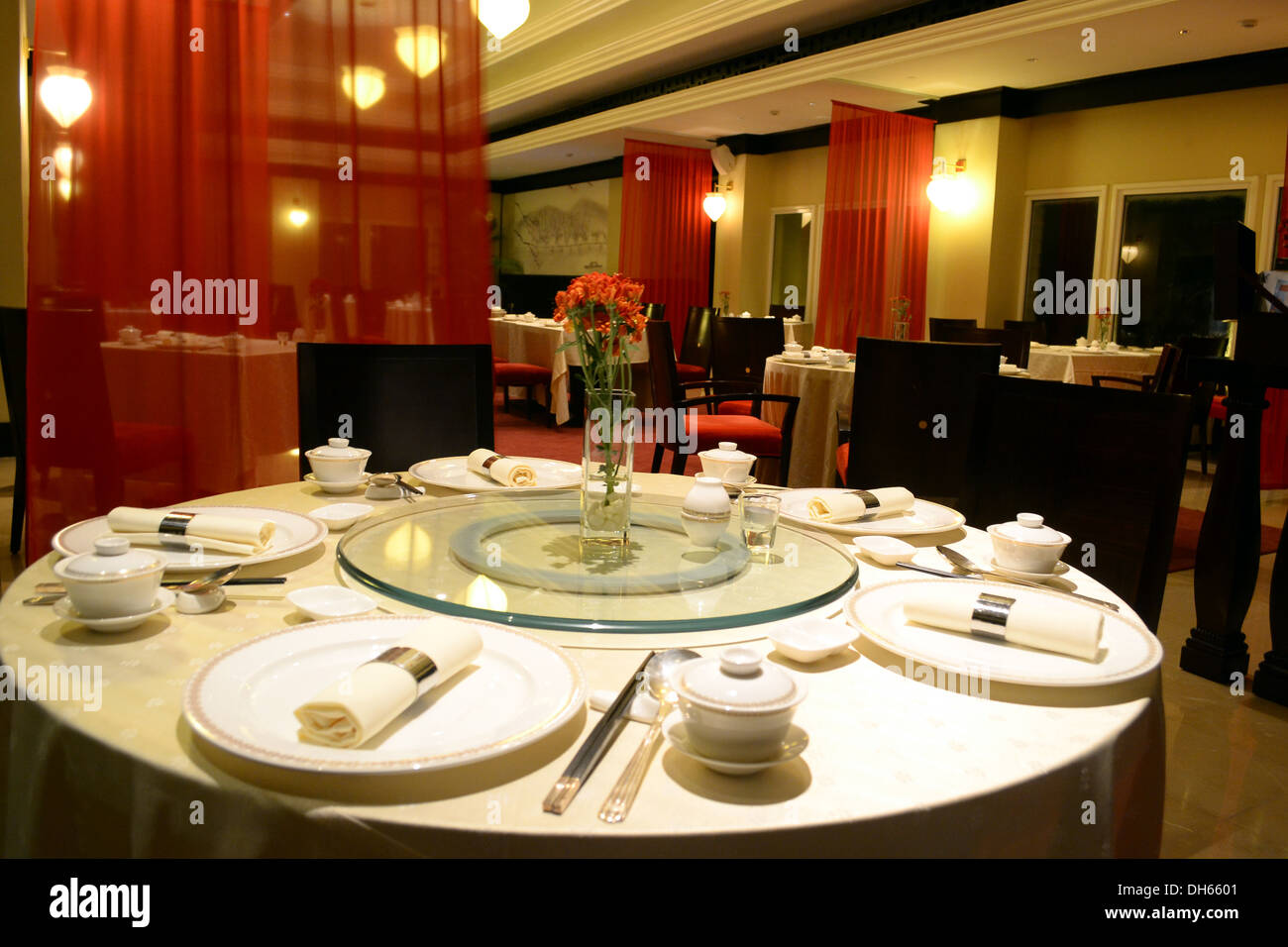 Chinese restaurant hi-res stock photography and images - Alamy