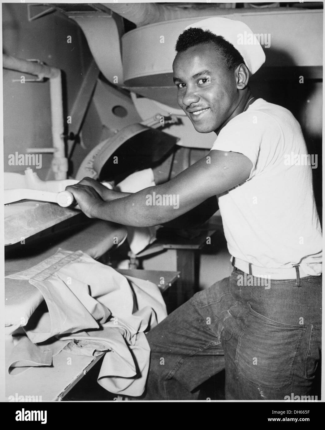 Seaman first class hi-res stock photography and images - Alamy