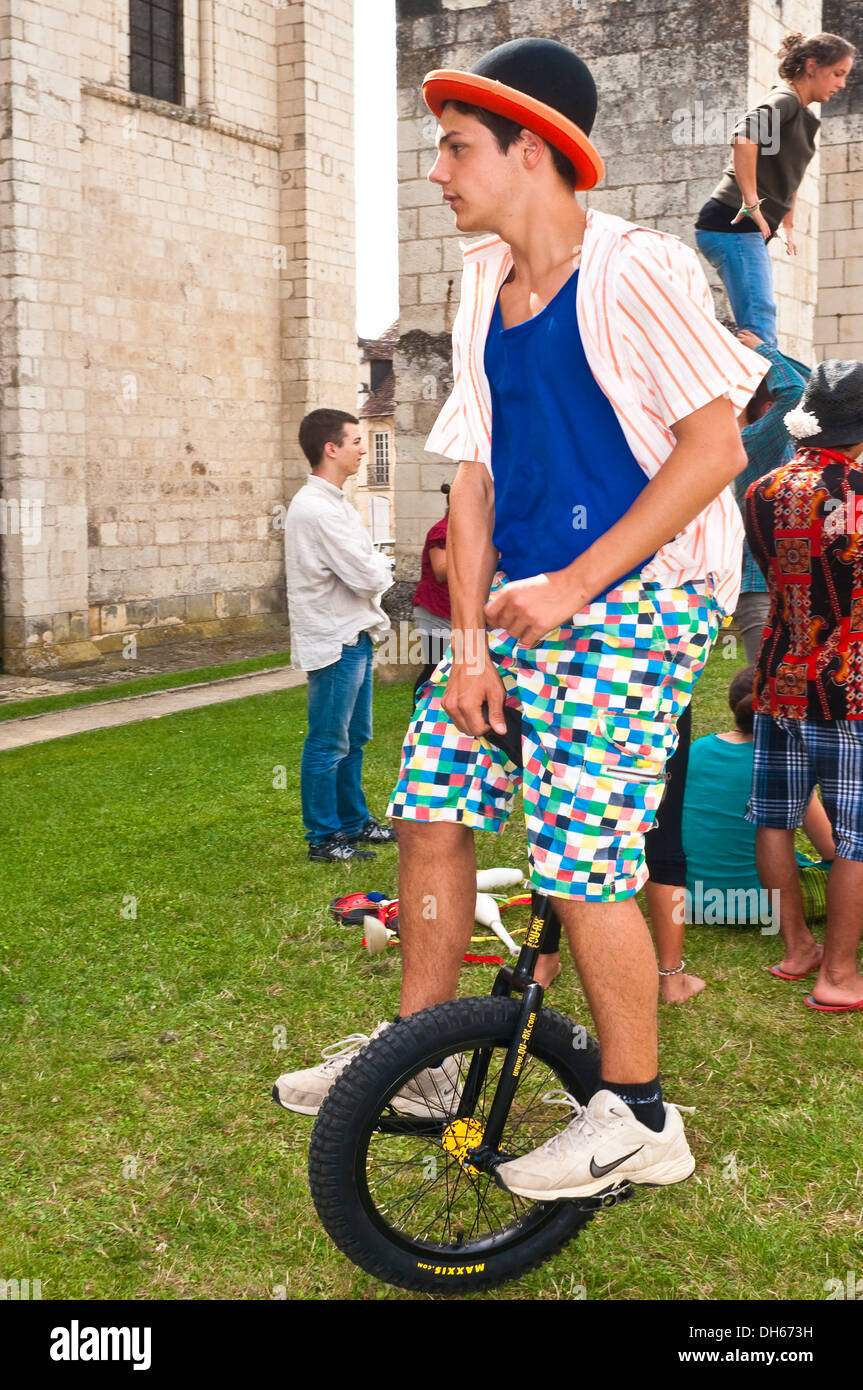 Travelling circus hi-res stock photography and images - Alamy