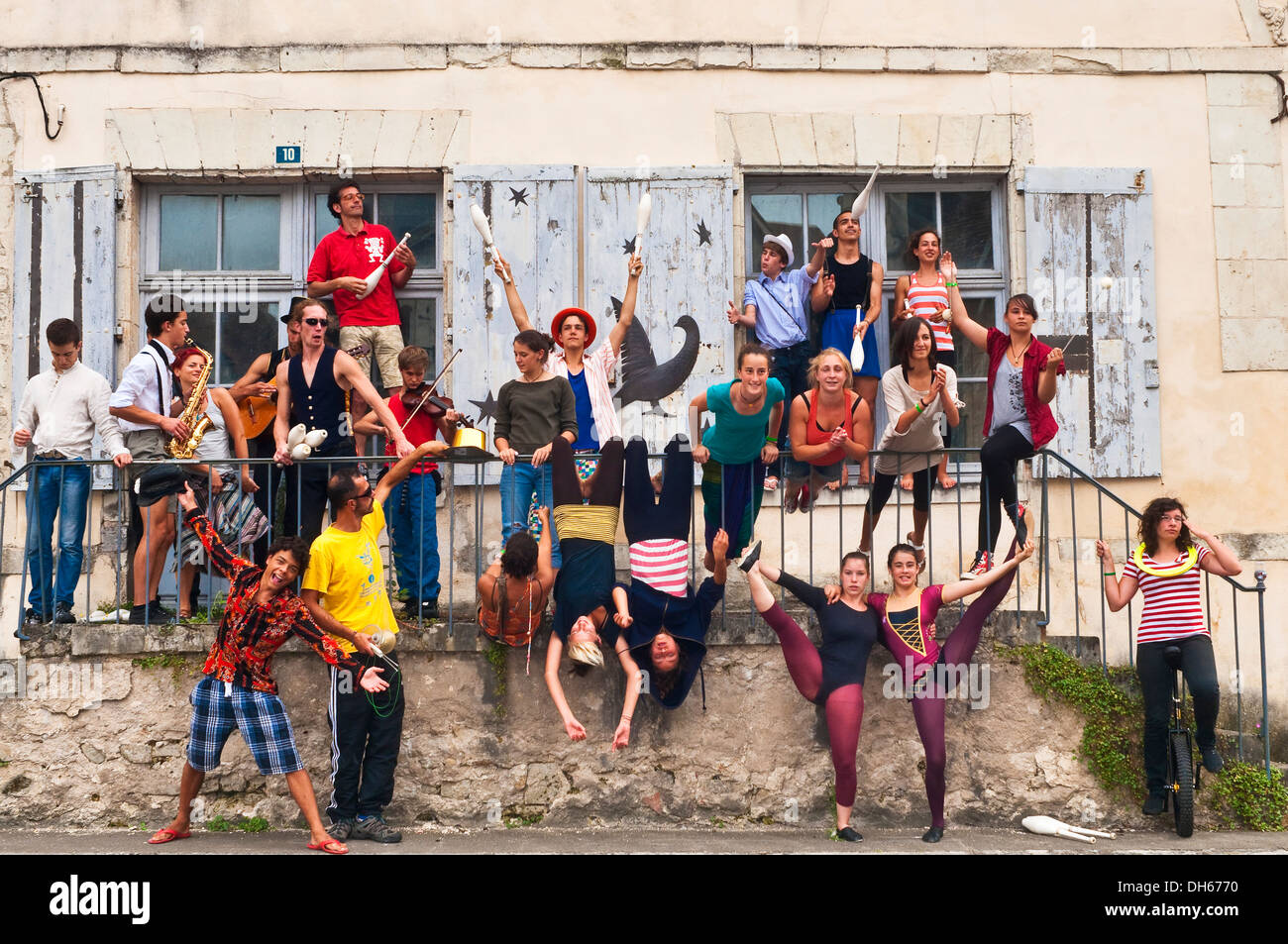 Street performers from travelling circus - France Stock Photo - Alamy