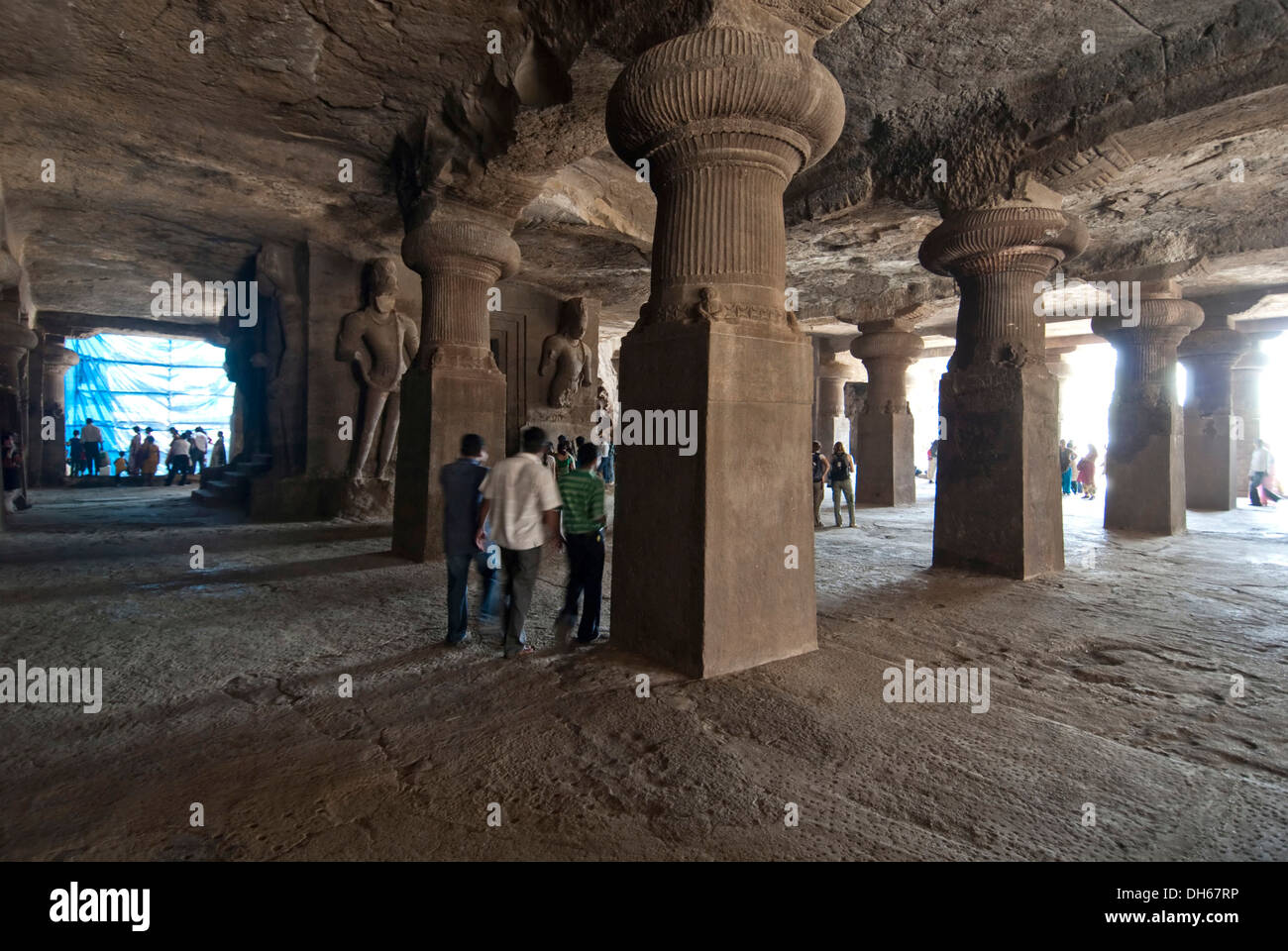 Cave elephanta mumbai india hi-res stock photography and images - Alamy