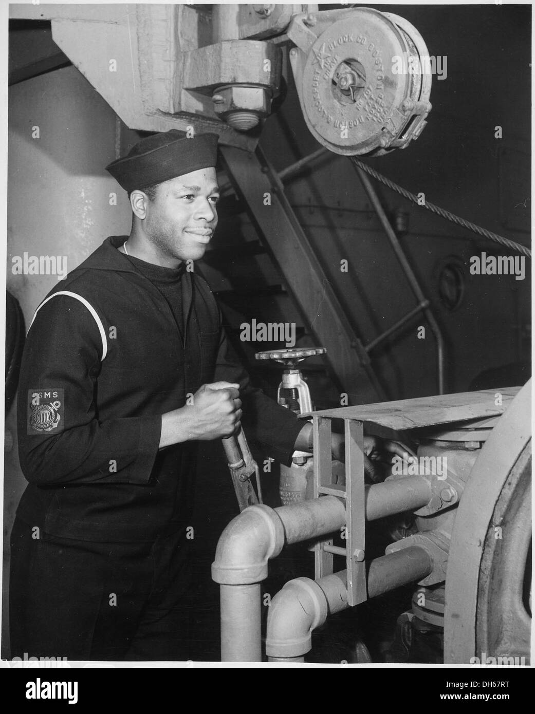 Navy service uniform hi-res stock photography and images - Alamy