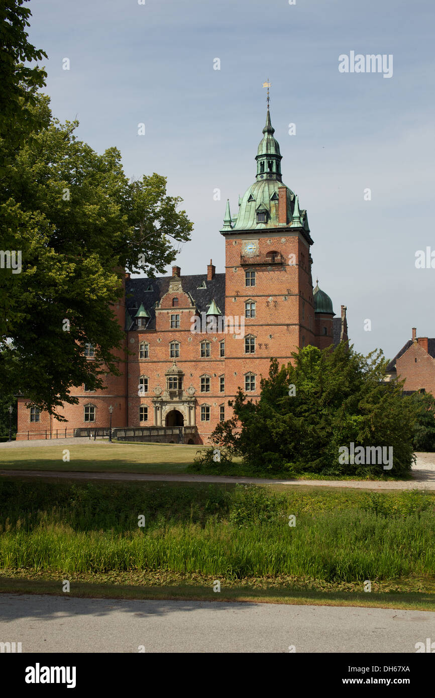 Egeskov castle denmark hi-res stock photography and images - Alamy