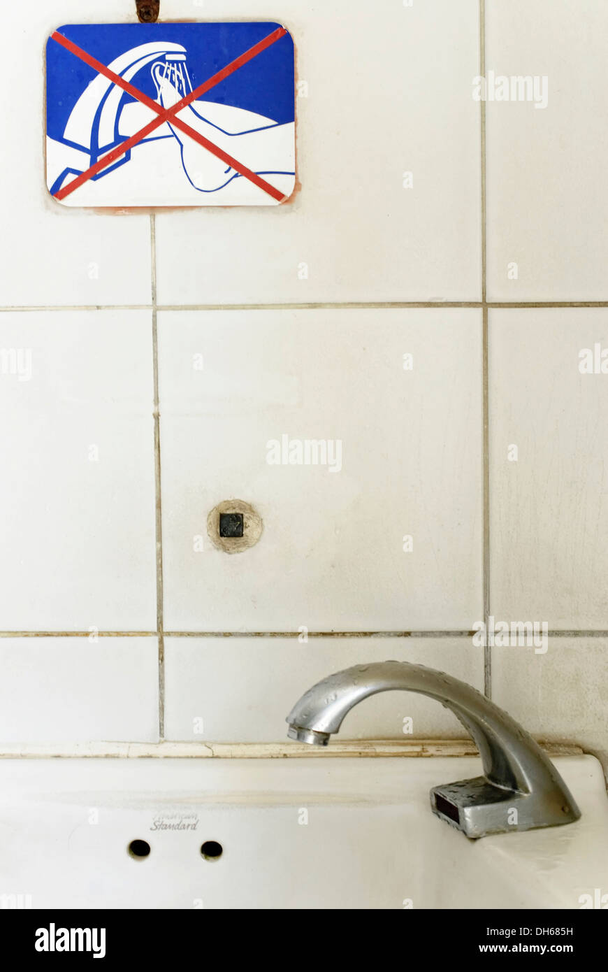 Bangkok grand palace feet hi-res stock photography and images - Alamy